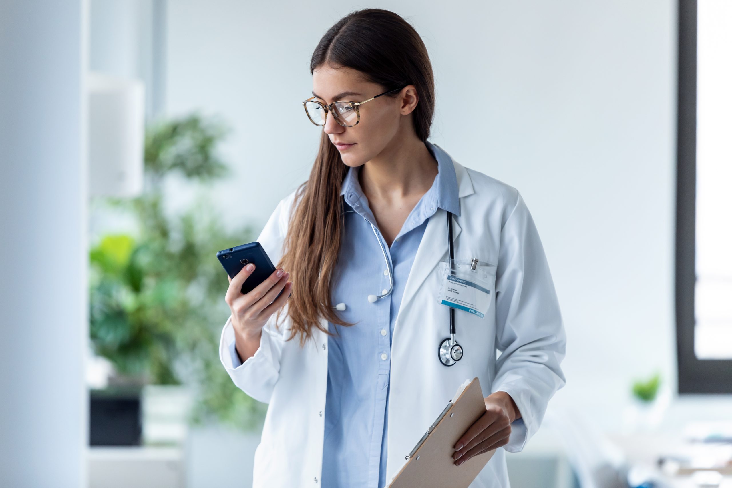 Stay Compliant When Texting Patient Information - AAPC Knowledge Center